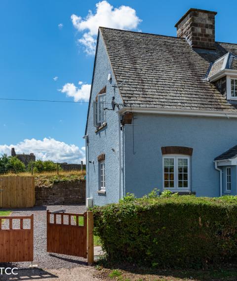 Cadw holiday accommodation | Cadw